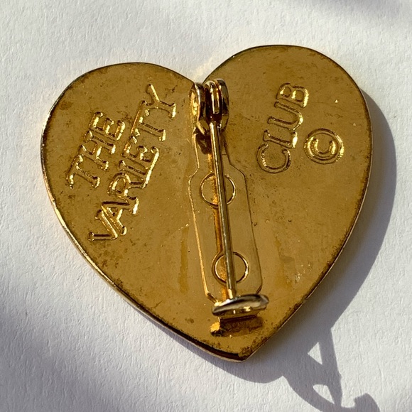 the Variety Club | Jewelry | Vintage Gold Heart Pin | Poshmark